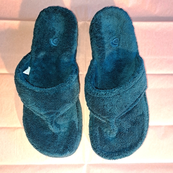 Acorn | Shoes | New Acorn Spa Thong Slippers Size M 6 2 7 12 | Poshmark